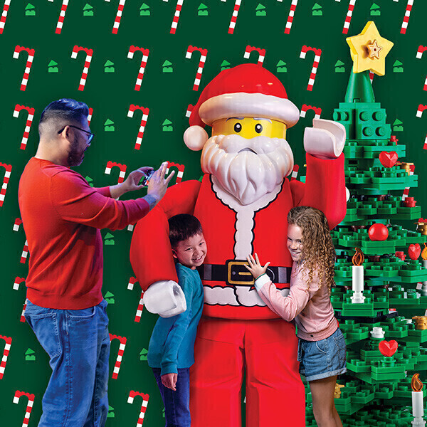 Holiday Bricktacular at LEGOLAND Discovery Center Kansas City - Meet ...